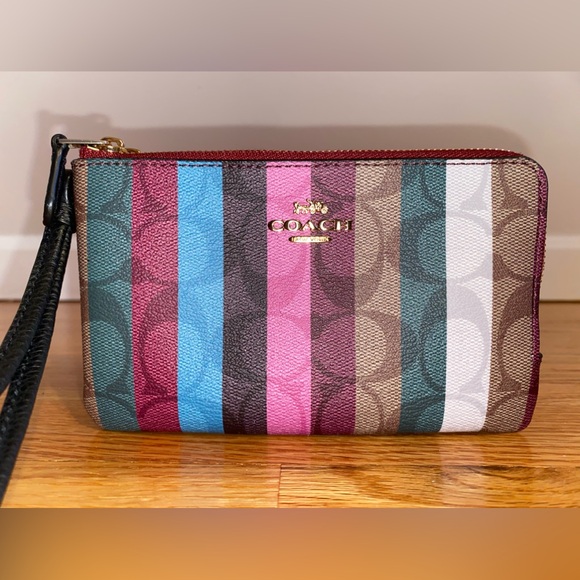 Coach | Bags | Coach Corner Zip Wristlet | Poshmark